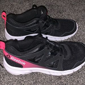 Reebok | Shoes | Reebok Memory Tech Foam Size 52 Womans Shoes | Poshmark